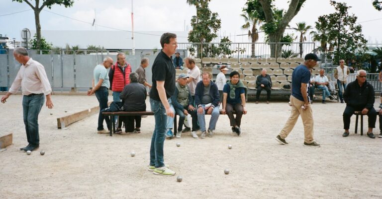 Terrains de pétanque : guide complet sur tarifs, installation et astuces